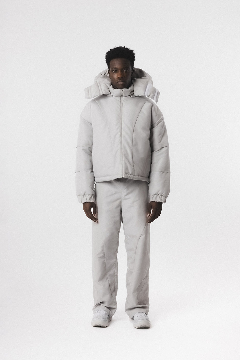 | DISCOVER THE NEW COLLECTION – Roy Michael